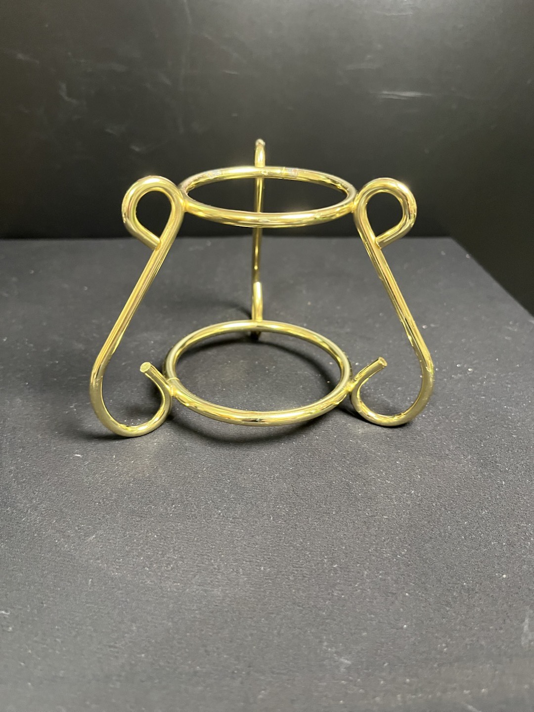 Brass Orb Stand-Lot 45