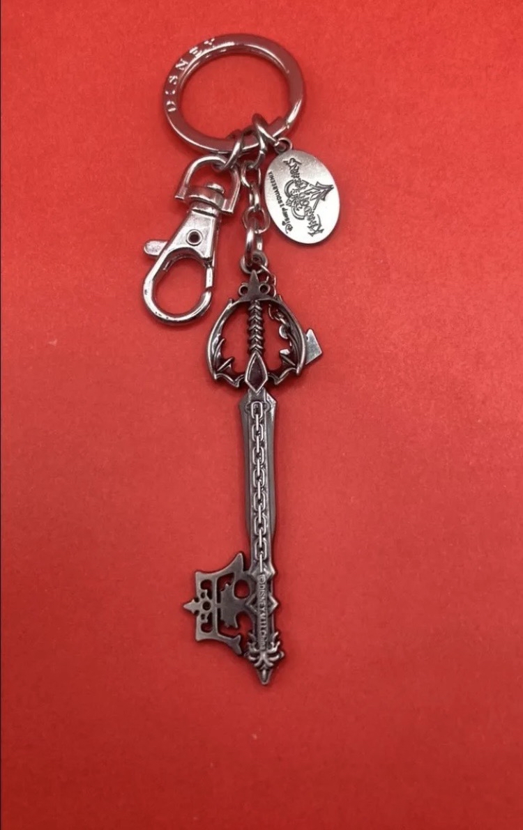 Disney Kingdom Hearts Oblivion & Oathkeeper Pewter Keychains