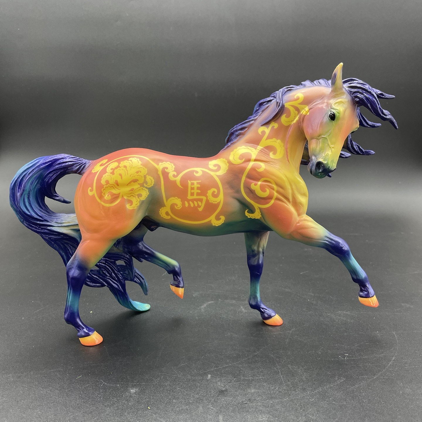 Breyer Traditional Chinese Horse Of The Year 2014 #1715 Retired