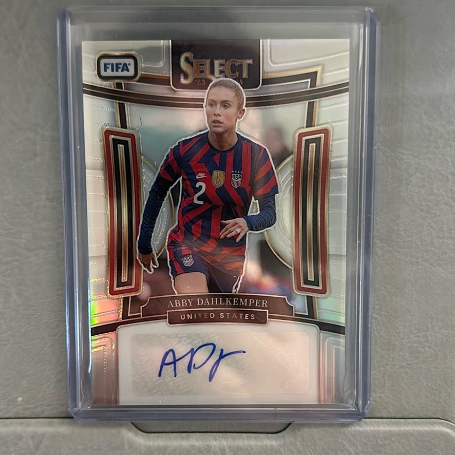 2023-24 FIFA Select Abby Dahlkamper Autograph