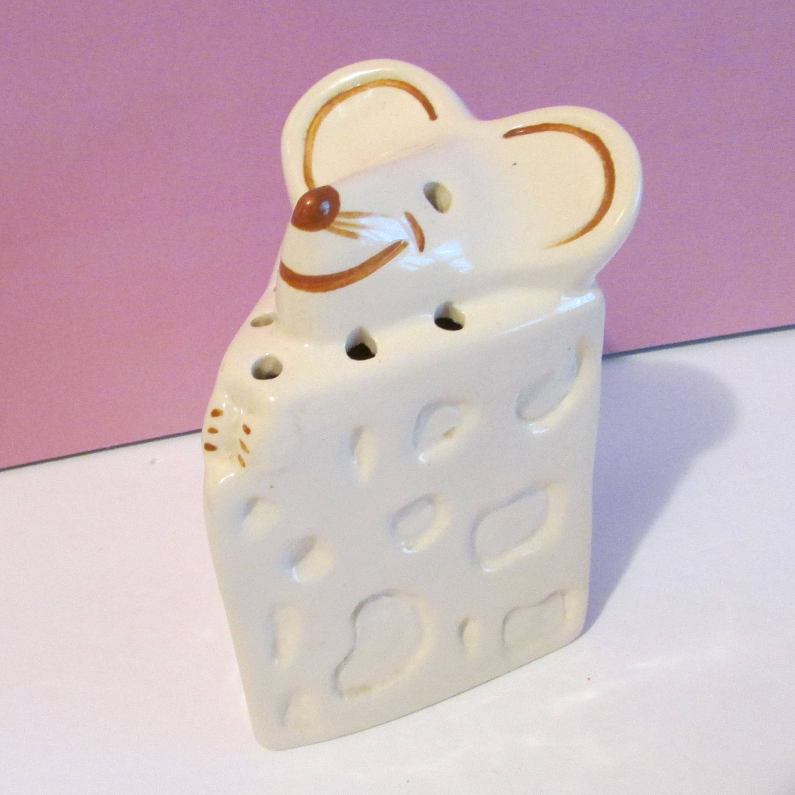 vintage ceramic mouse in cheese wedge shaker USA