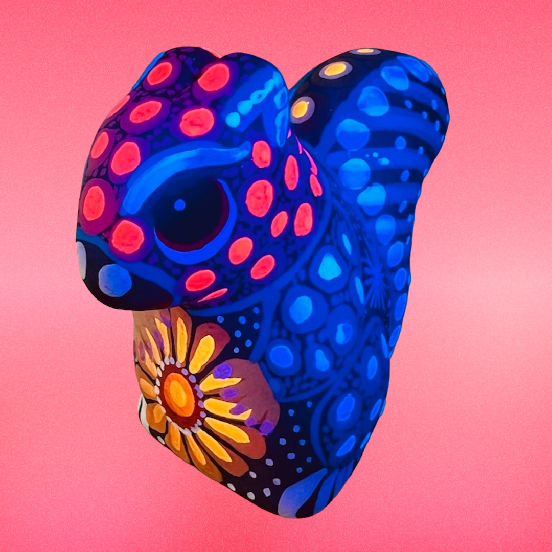 Paco Glowing Squirrel