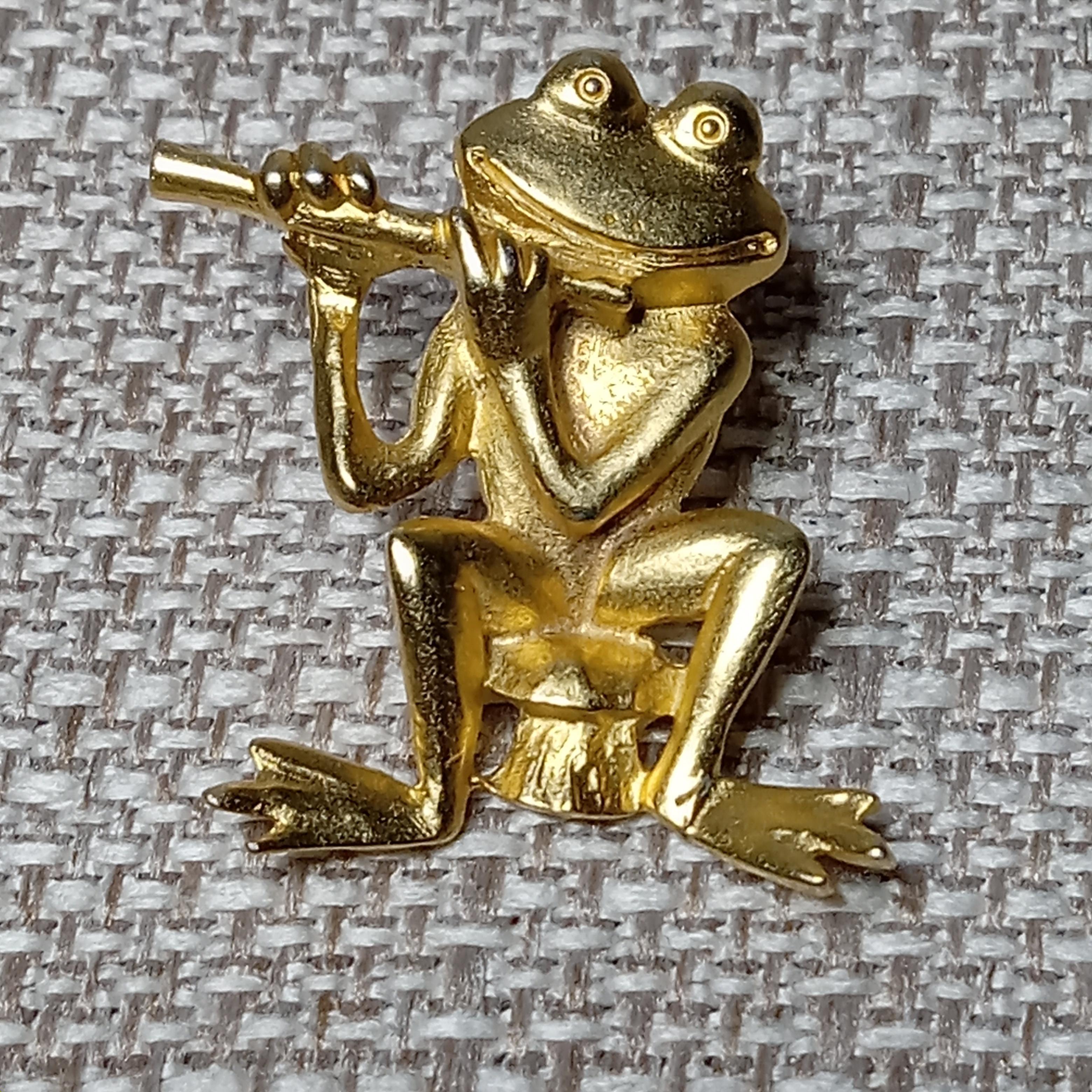 Vintage JJ Musical Frog Playing Flute Gold Tone Lapel Pin Brooch ...