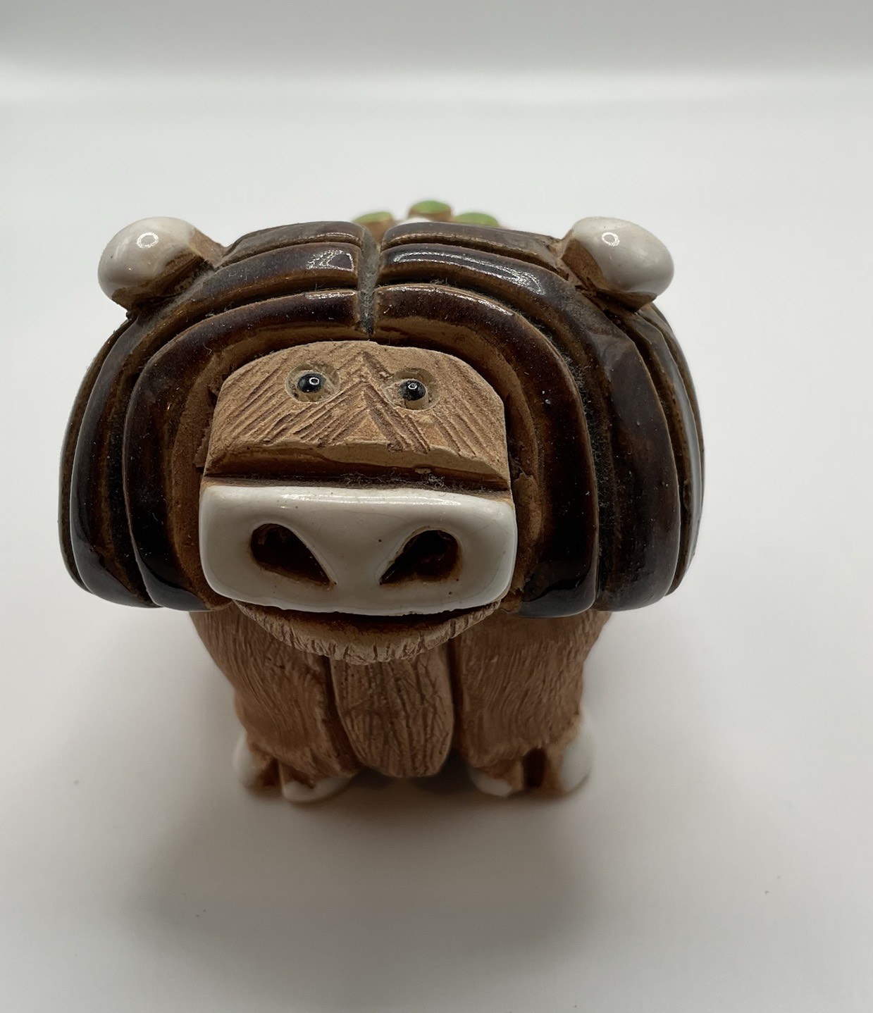 Vintage Retired Artesania Rinconada Highland Bull With Flower #033