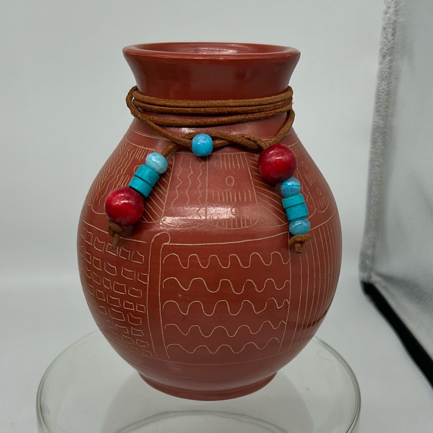 #01 - Vintage ceramic tribal design vase made in Nicaragua