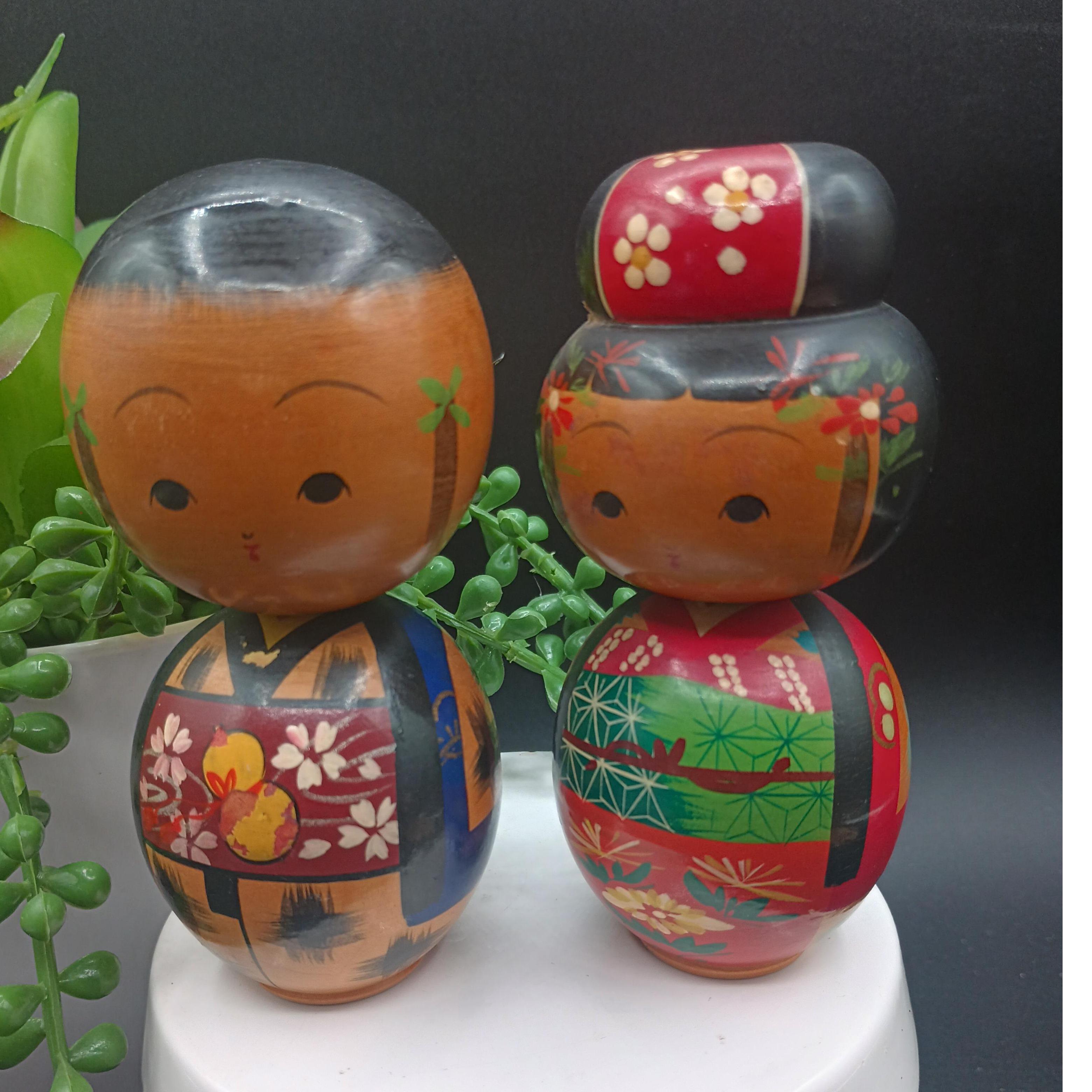 Vintage Kokeshi Dolls Male & Female Wooden Bobblehead/Nodder 5 inches tall