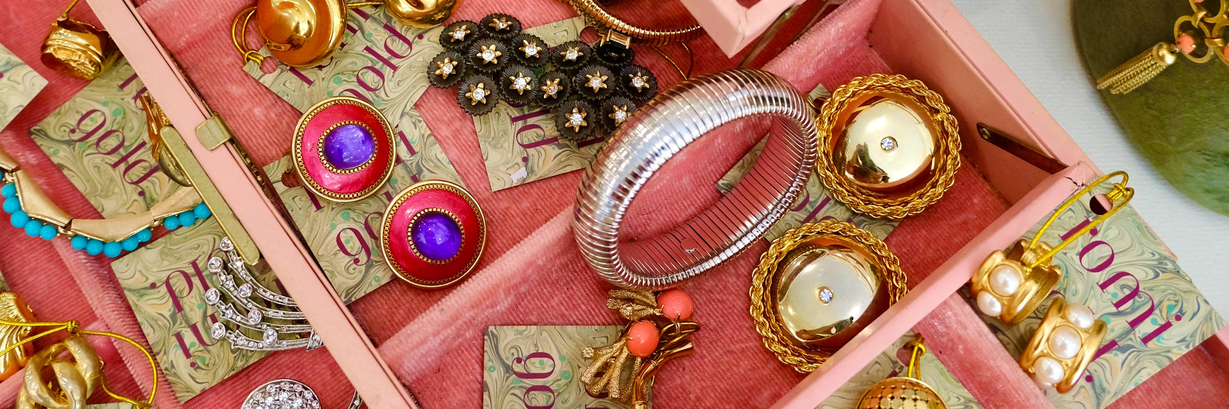 The Gold Standard – Curated Vintage by Romi Gold