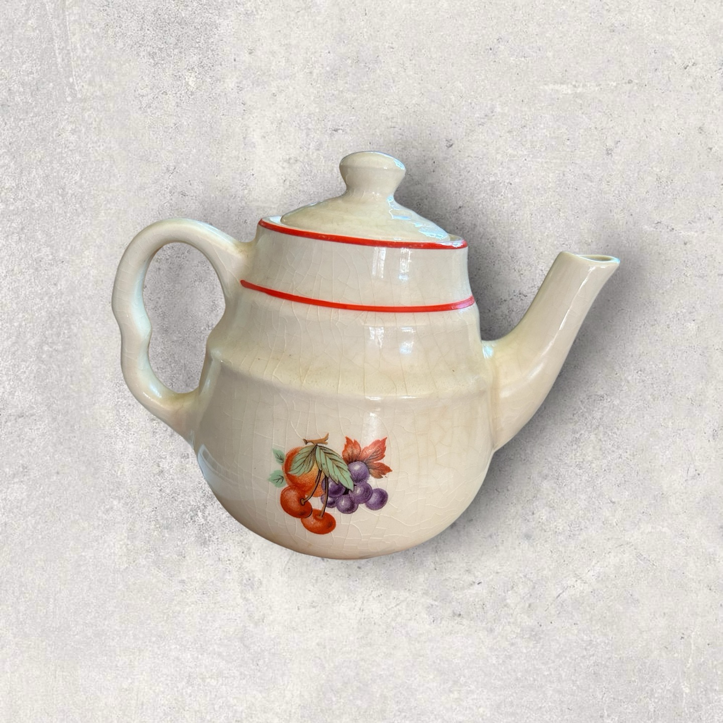 Vintage Universal Cambridge Fruit Tea Pot