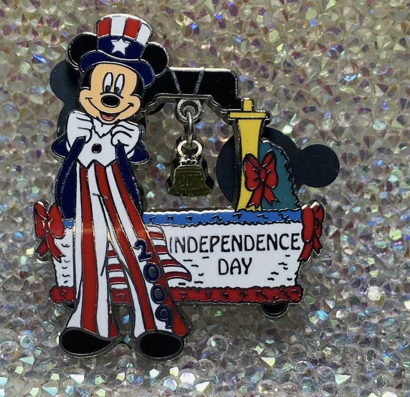 2009’ Super Rare INDEPENDENCE DAY HAMG BELL. 🔔 Disney Authentic ...