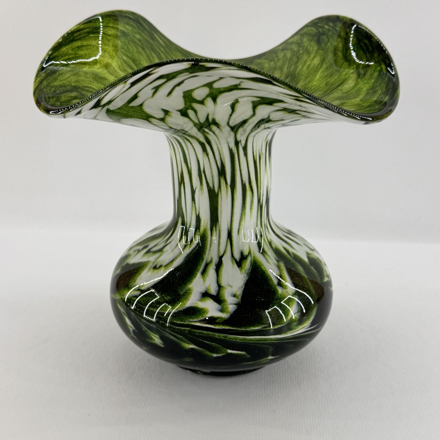Hand Blown Art Glass Confetti Vase Ruffle Edge Green Shimmer 6" Tall
