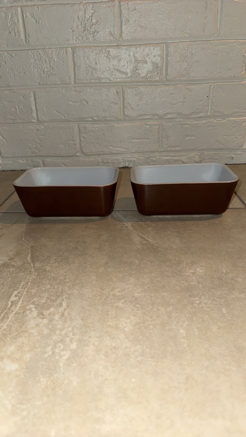 Pyrex 502 1-1/2 Pt. Brown Refrigerator Dishes set of 2 No Lids