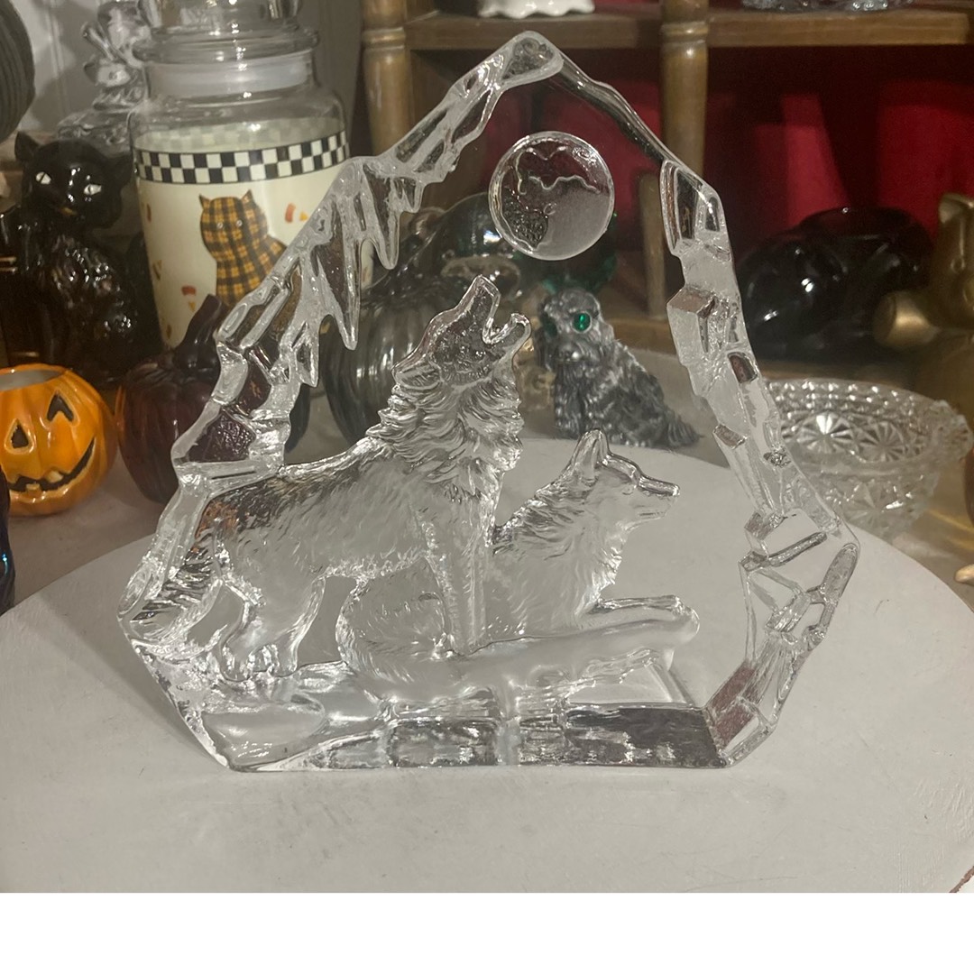 Wolf Howling At The Noon Etched Crystal Sculpture/ Paperweight