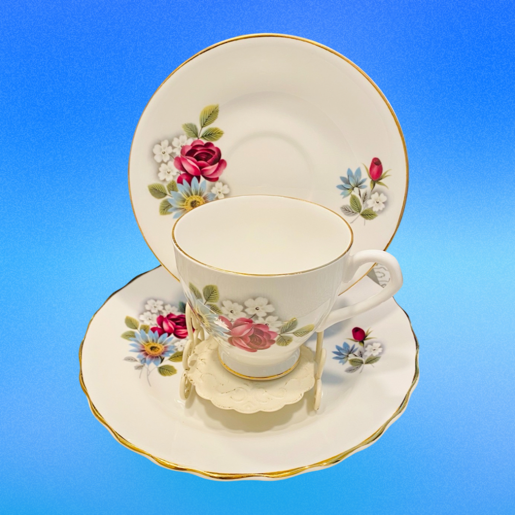 Vintage Elizabethan Bone China Teacup, Saucer & Luncheon Plate