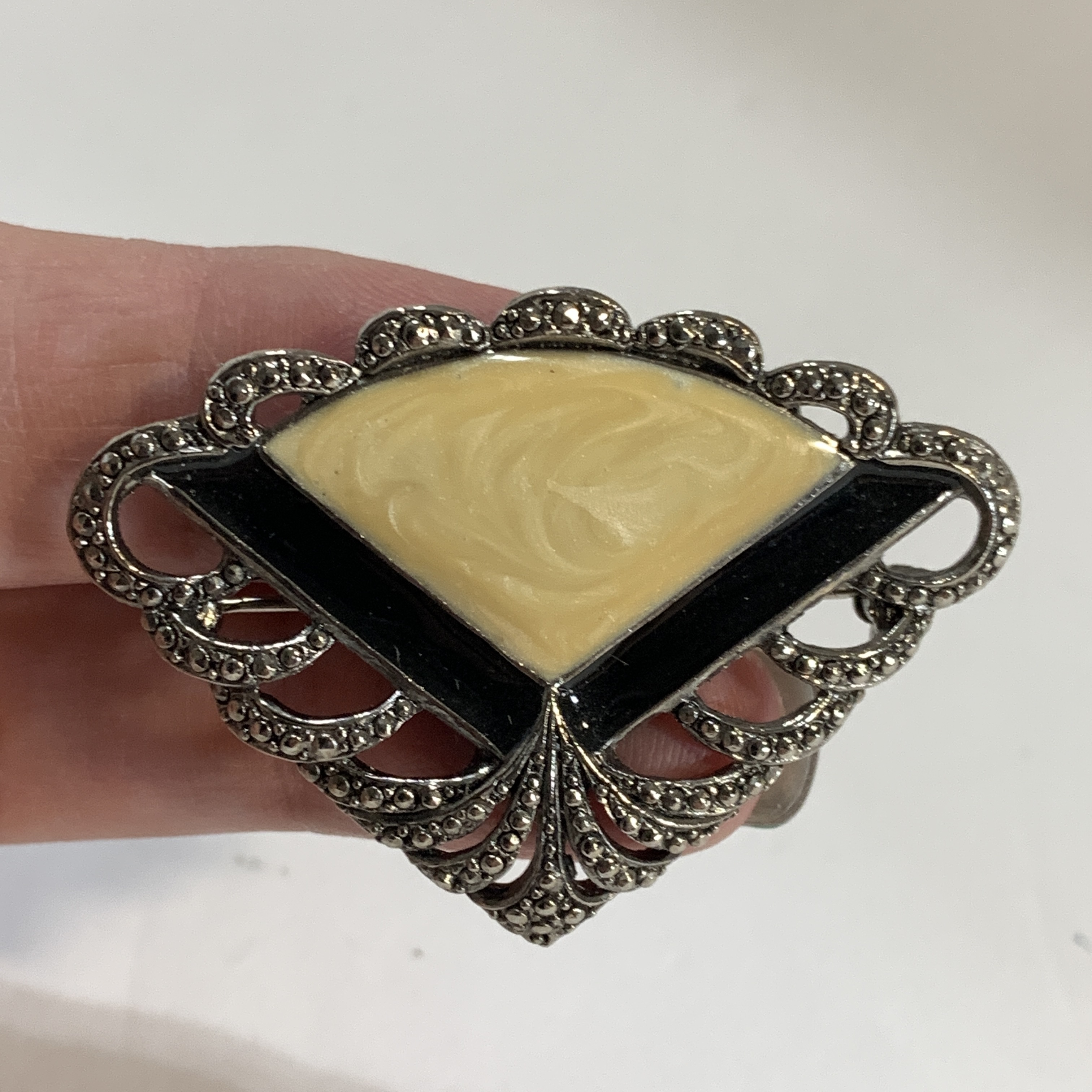 Fan Shaped Pin Glows