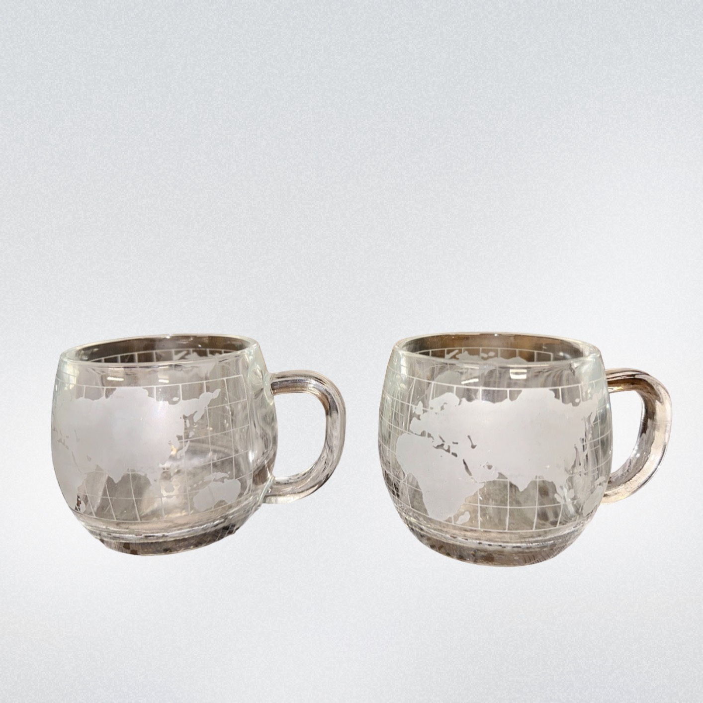 THE NESTLE CO INC WORLD GLOBE Heavy GLASS COFFEE TEA MUG CUP Pair