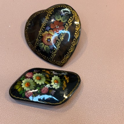 #01 - Choice on Russian brooch