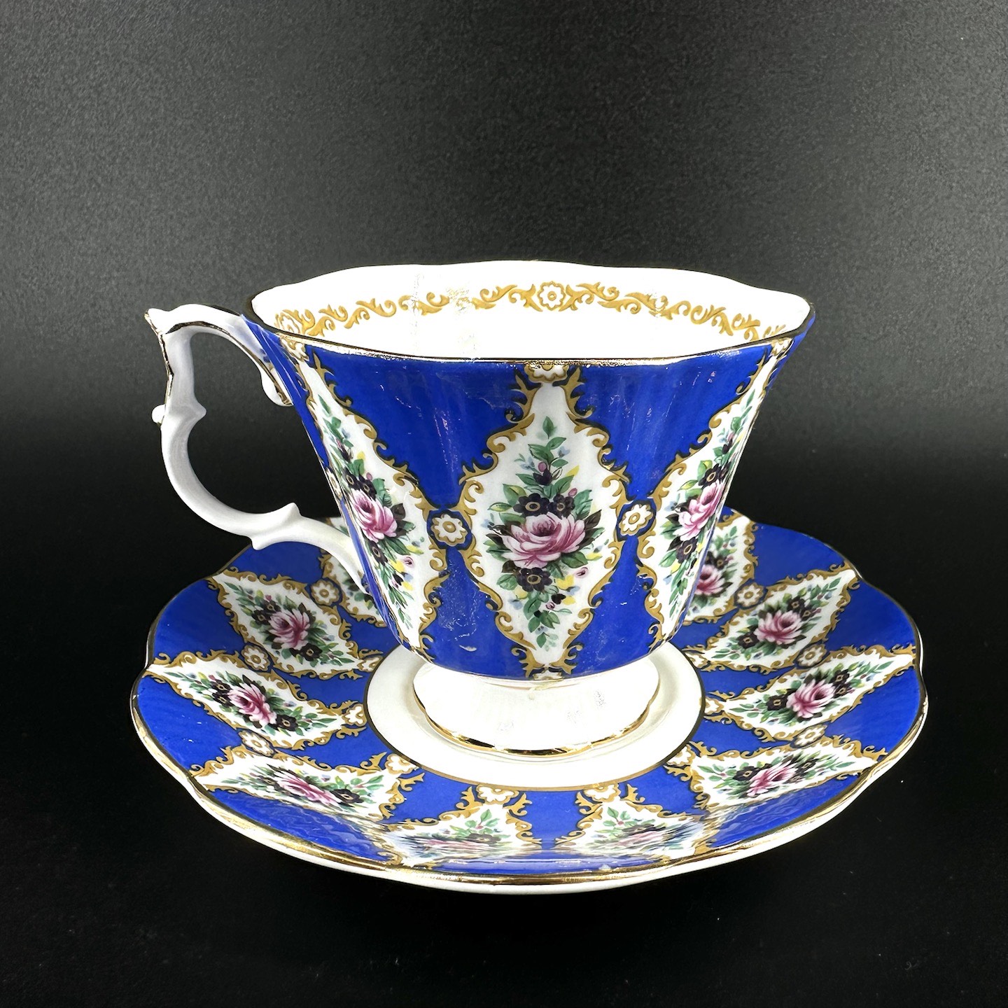 12 Royal Albert Royal Series Sandringham Footed Tea Cup And Saucer Set