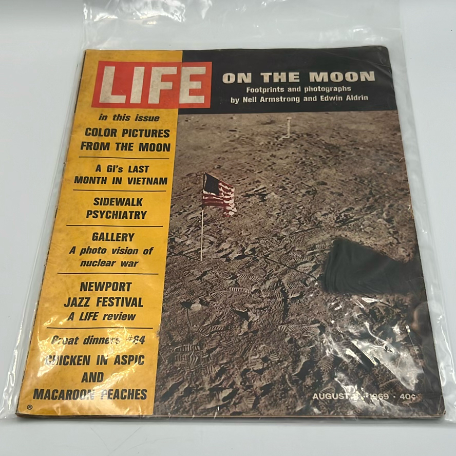 127 Vtg Life Magazine Moon Landing August 8, 1969