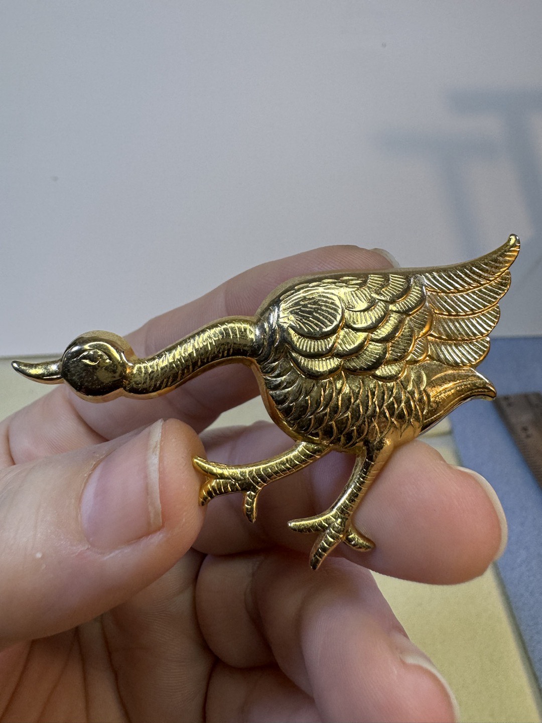 Nice Lil Gold Tone Goose Brooch -2 3/4” X 2”