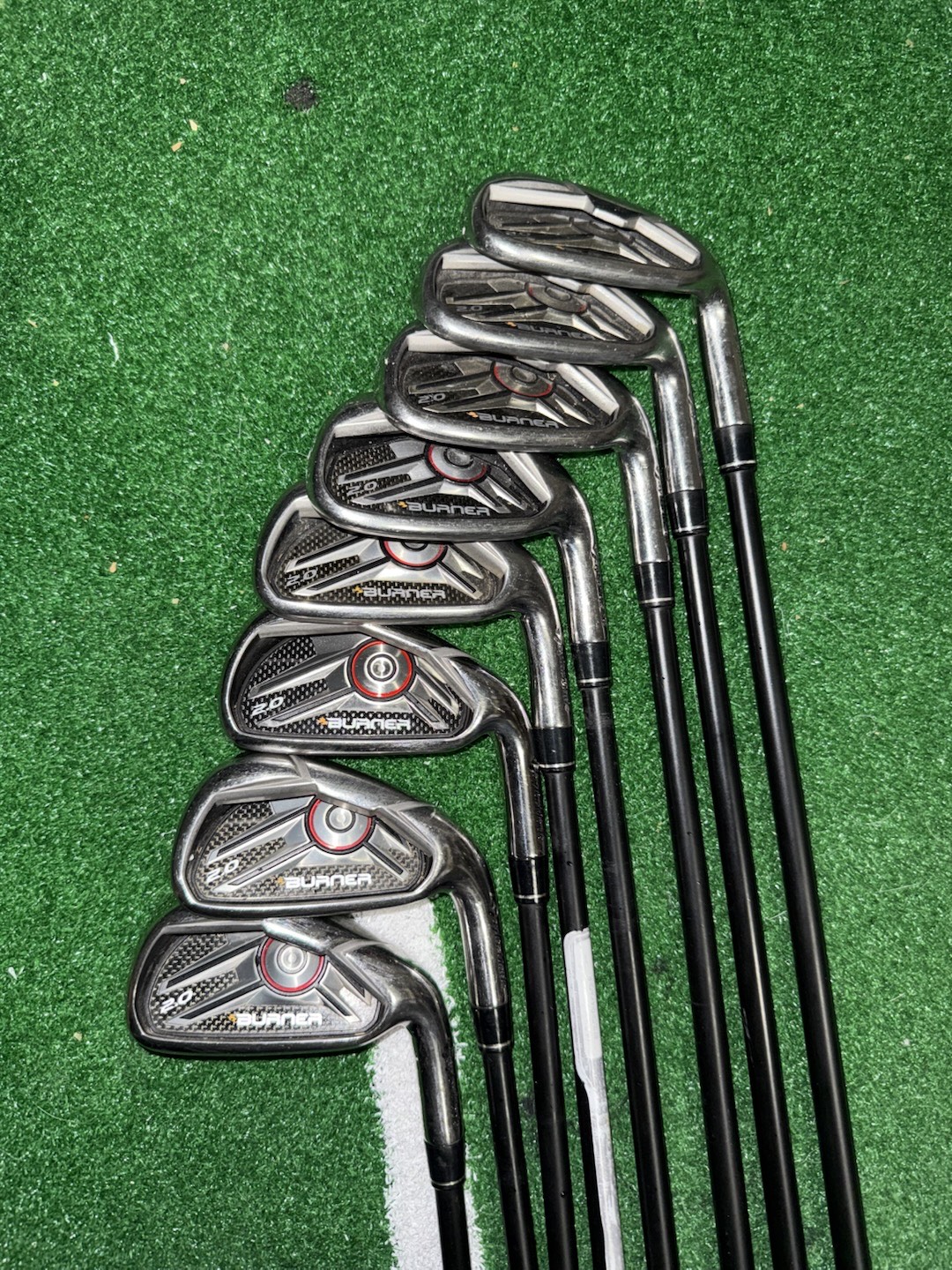 Taylor Made Burner 2.0 Irons R/H 4-Pw, Aw