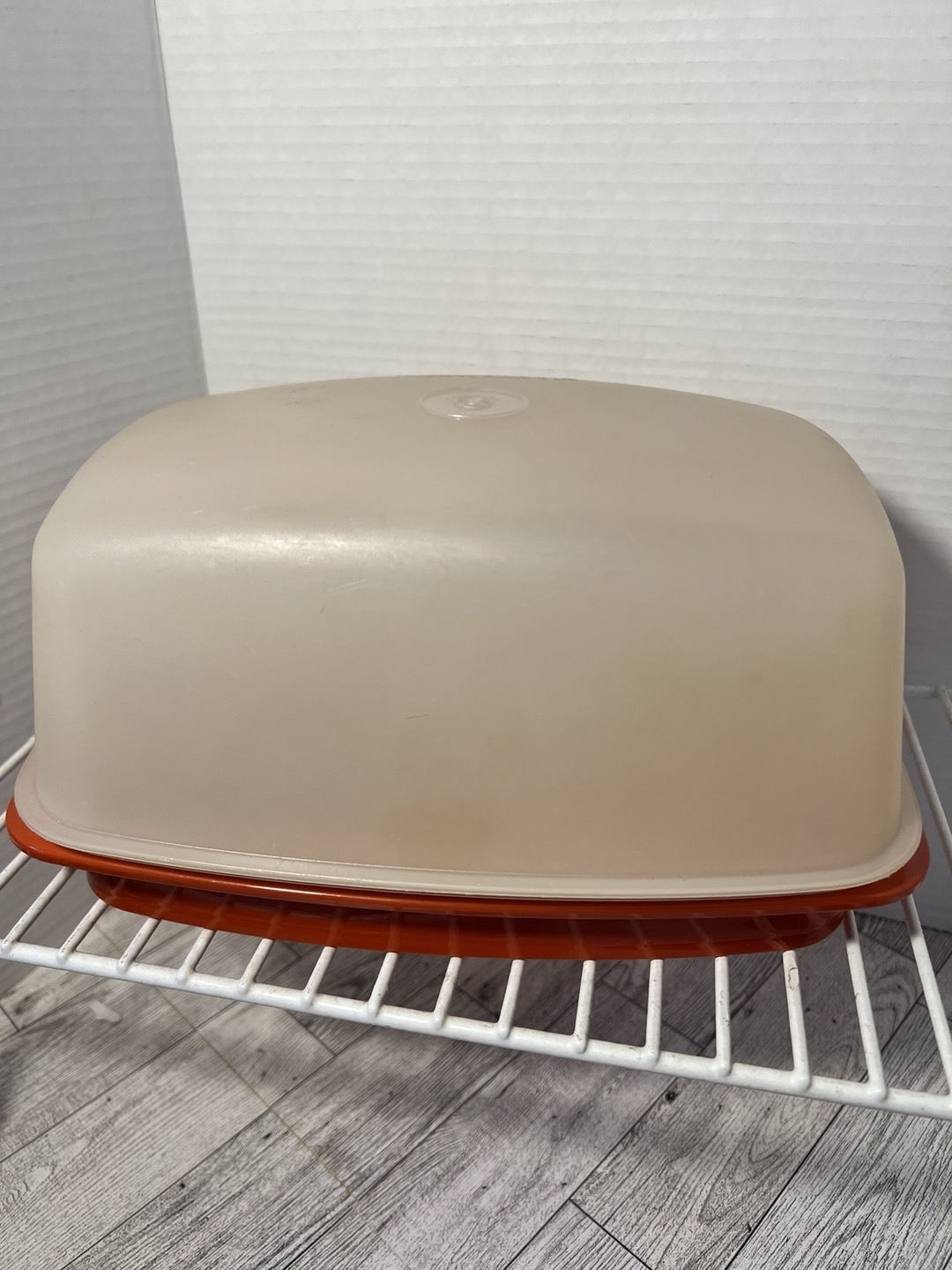 VTG Tupperware chicken/roast Keeper