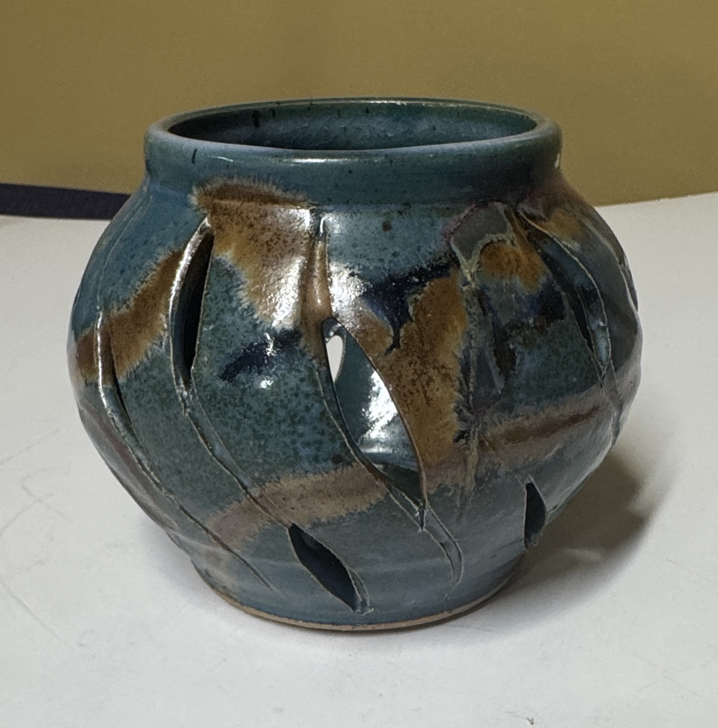 Bruce Odell Pottery TEALIGHT candle bowl Vase Signed dated 97, 3.75” tall