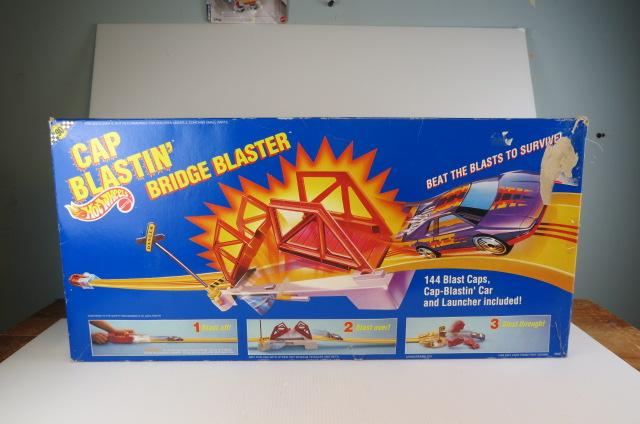 Vintage Hot Wheels Cap Blastin Bridge Blaster Set Sealed Box 1990