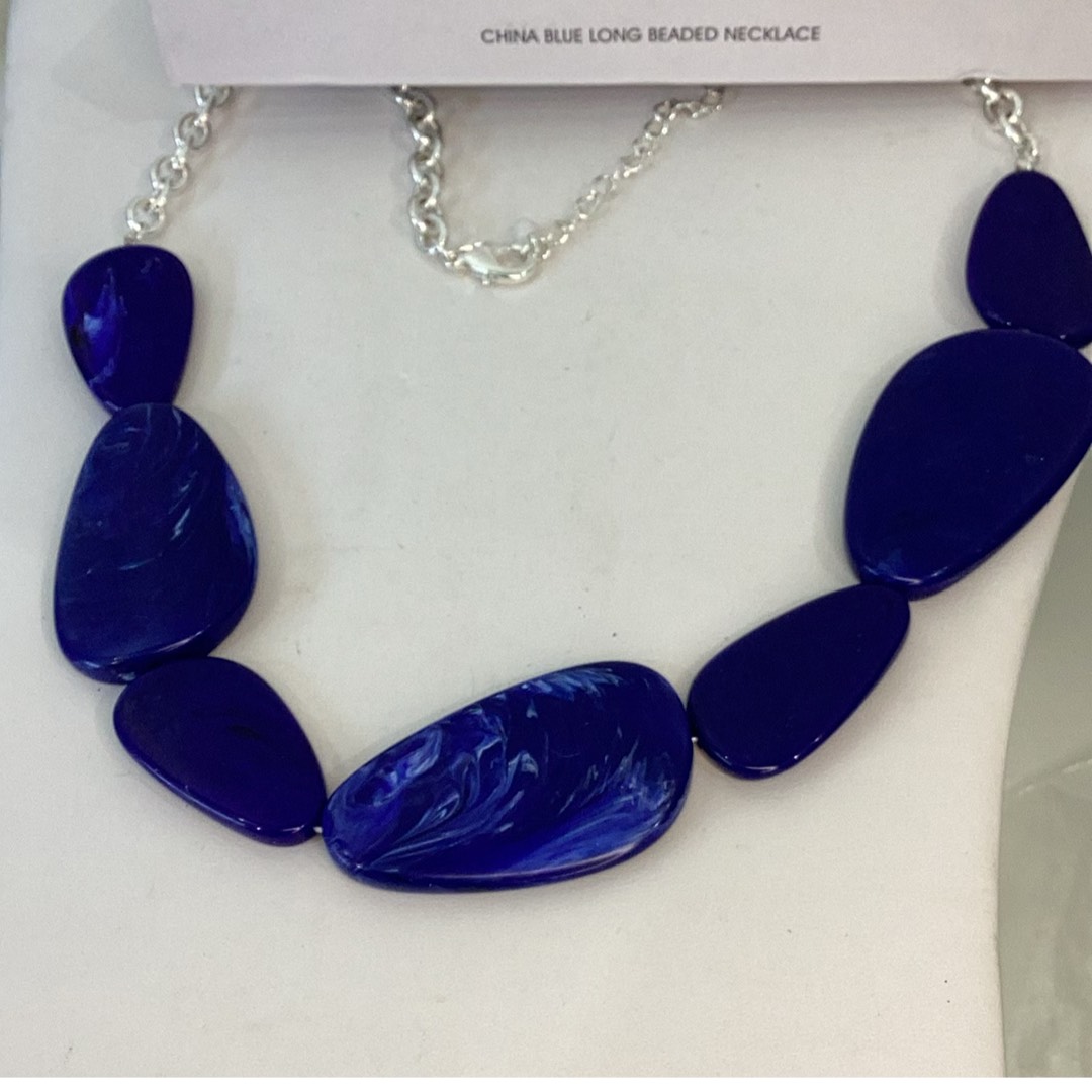 Avon China Blue Long Beaded Necklace 2015 New In Box 24”