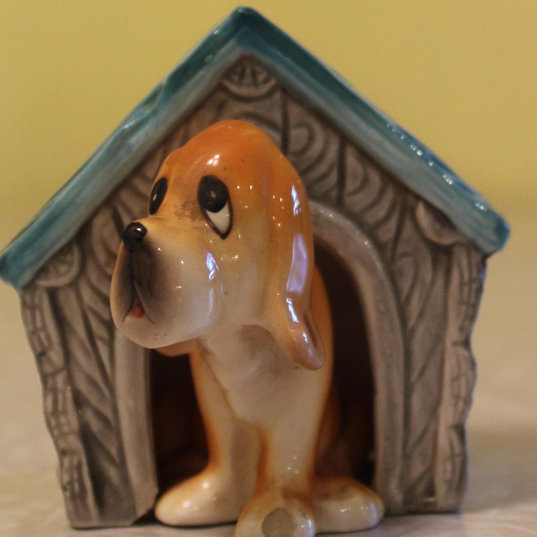Adorable Dog Themed Salt & Pepper Shakers - Retro Ceramic Set - Perfect ...