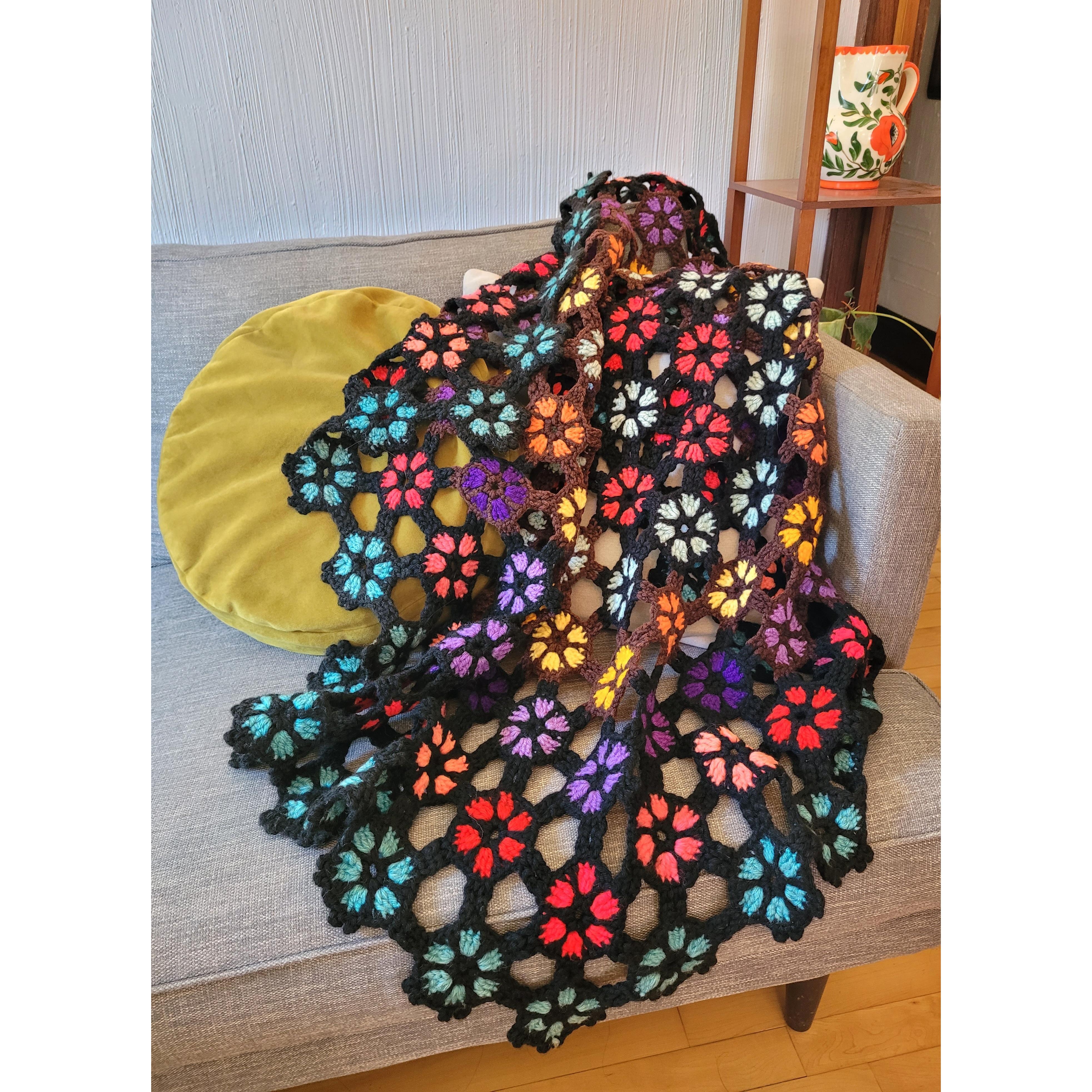 Vtg 70s Black Hexagon Crochet Colorful Afghan Throw Blanket Tablecloth ...