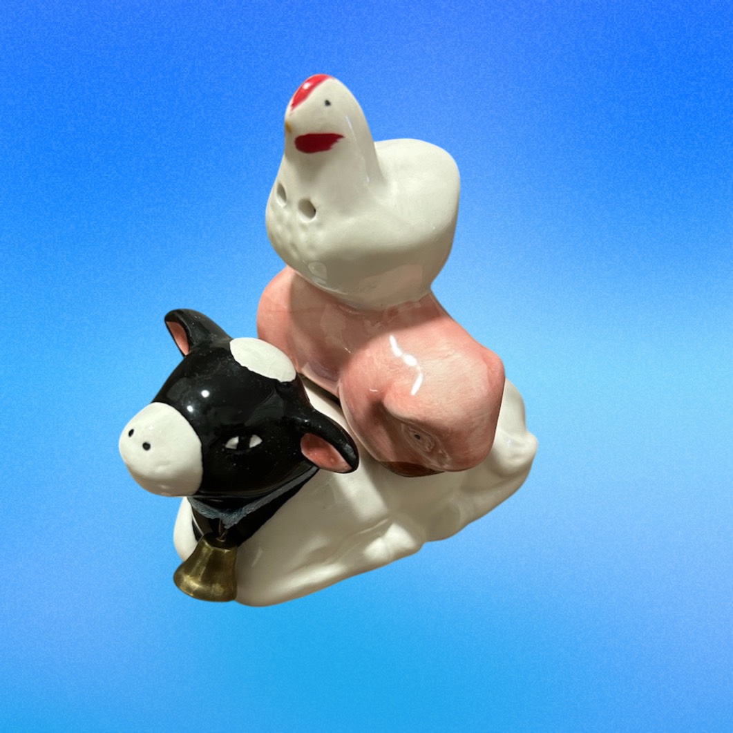 Cow Pig Chicken Stacking Kitchen Salt Pepper Shakers With Bell On Cow ...