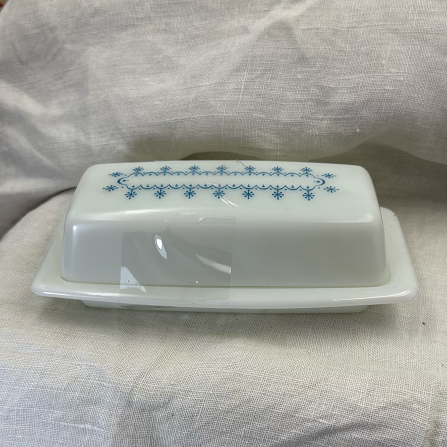 Vintage Pyrex Blue & White Snowflake Harlan Milk Glass Butter Dish - 1972