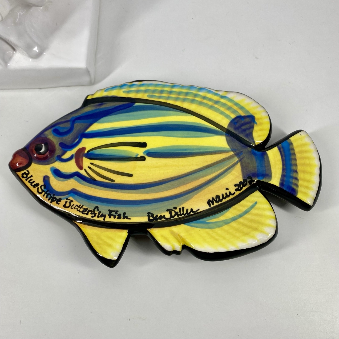 BEN DILLER Signed Hawaii FISH DISH Blue Stripe Butterfly MAUI 2002 ...