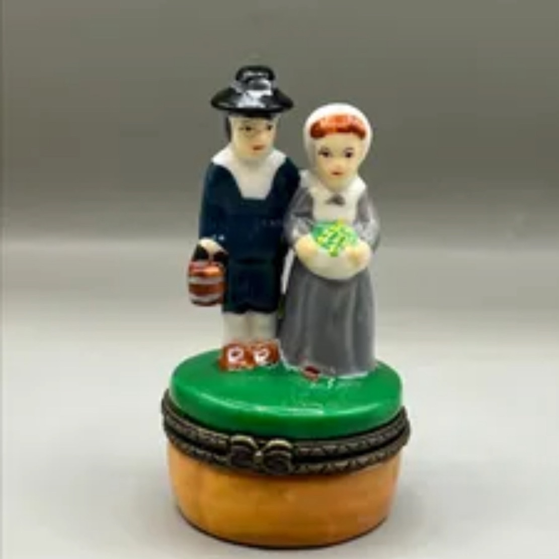 Vintage Porcelain Hinged Trinket Box Pilgrims Thanksgiving Miniature ...