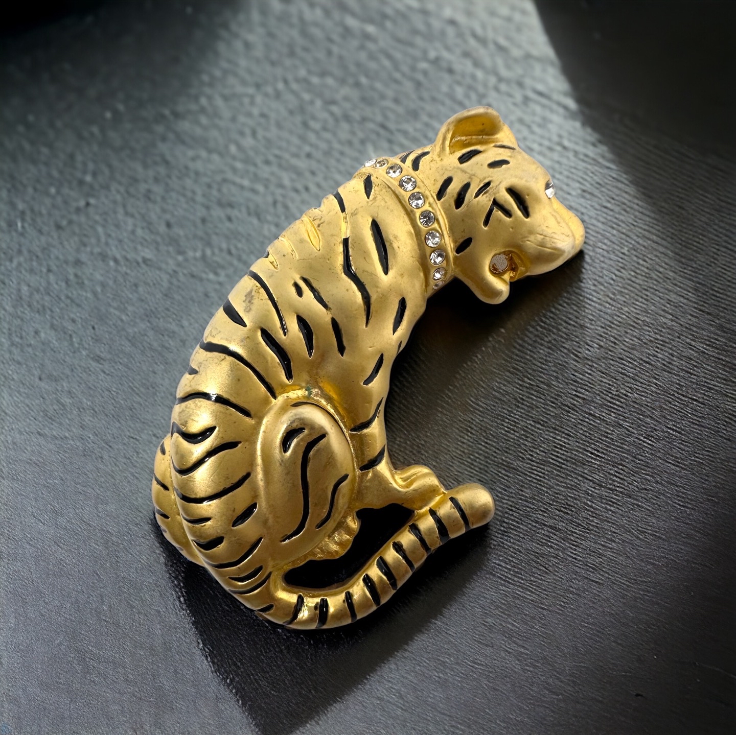 025. Vintage Large Tiger Brooch Designer Doreen Ryan Gold Rhinestone 80 ...