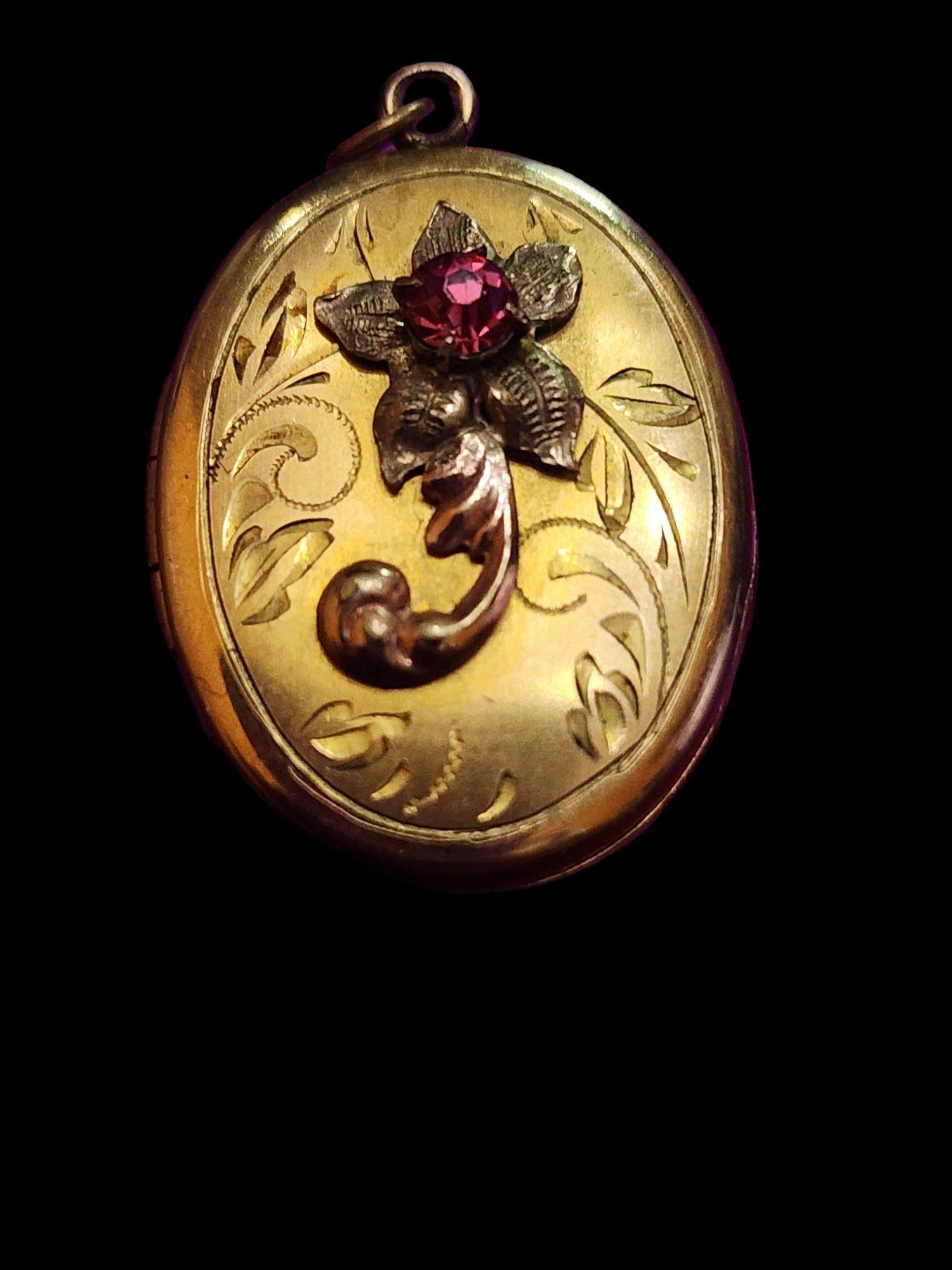 Vintage JMFCO 1/20th 10kt Gold Filled Locket (A4537)