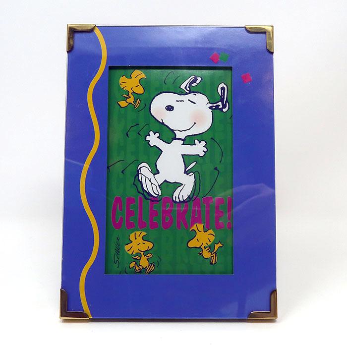 Snoopy Celebrate! Peanuts Desk Art