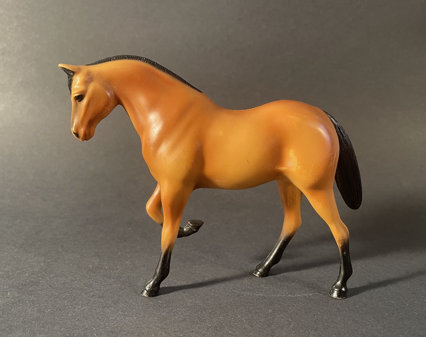 Hartland Quarter Horse Buckskin Plastic