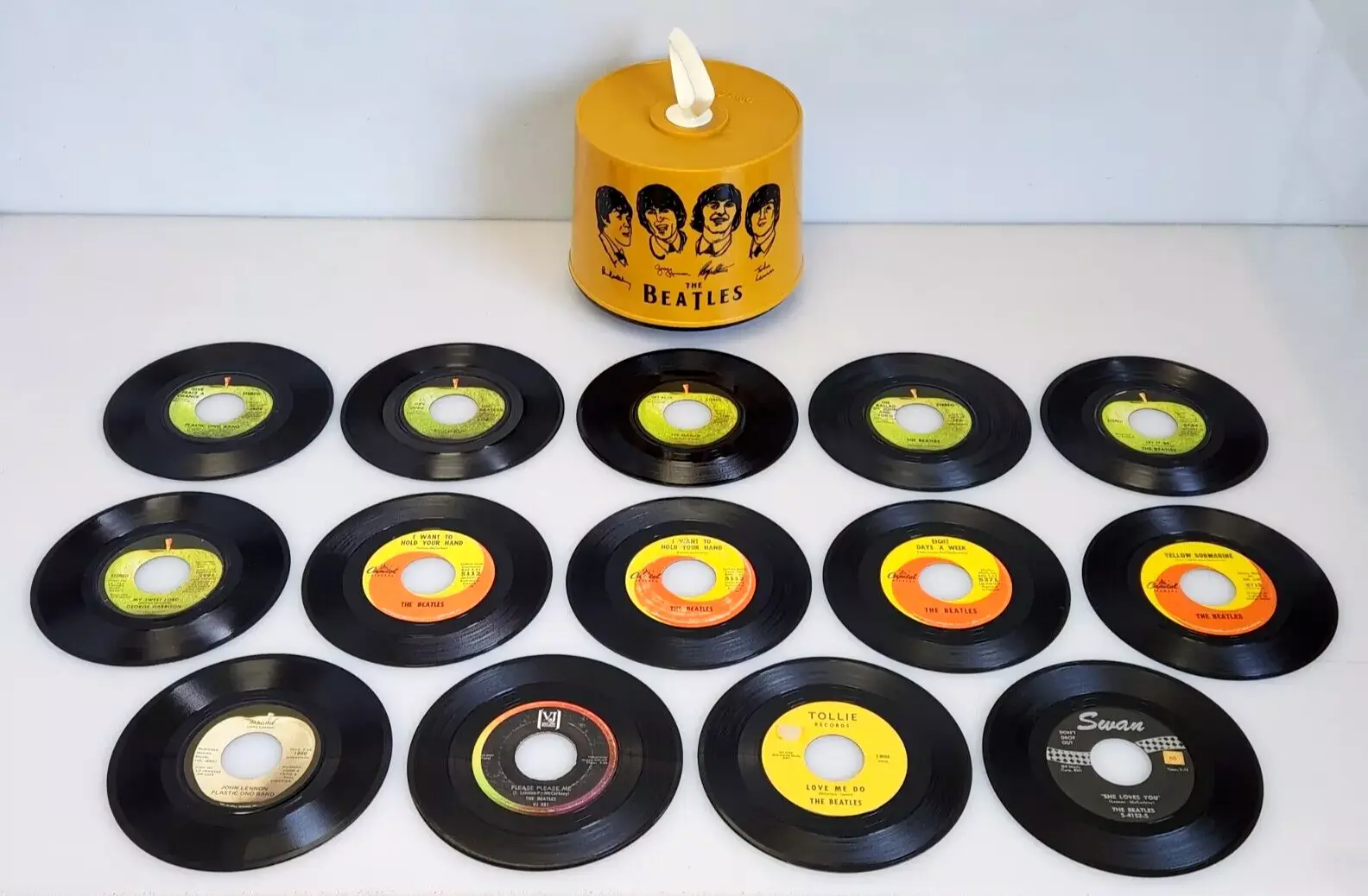 The Beatles Disk-Go-Case 1966 Nems Yellow 45RPM Vinyl Record Carrier ...