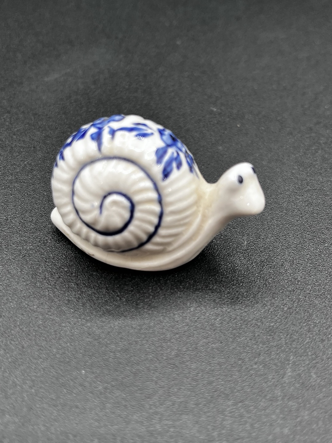 Mini Ceramic Blue & White Snail Figurine 🐌