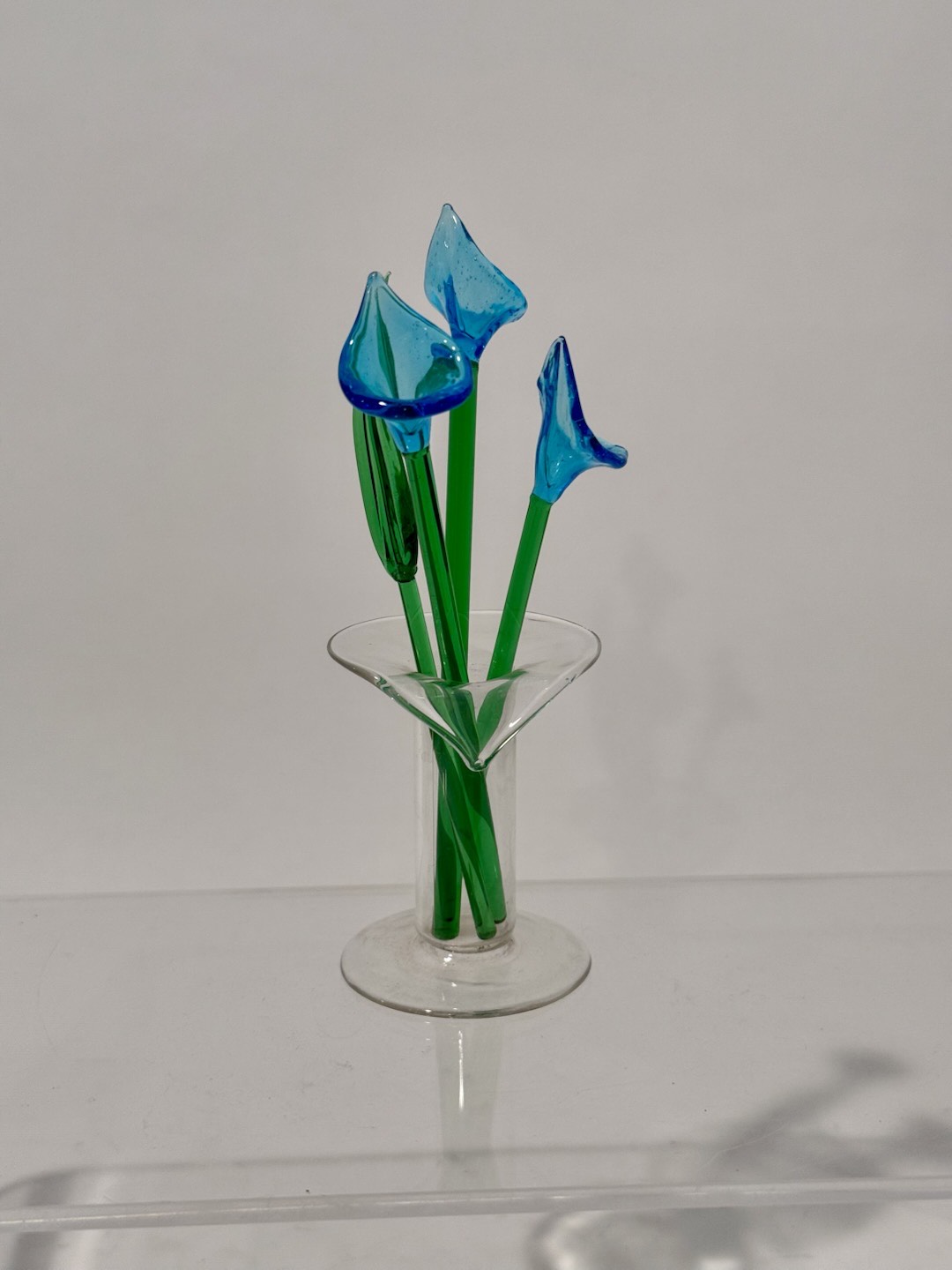 HAND BLOWN FLOWERS MINIATURE SUFFOLK GLASS ENGLAND BLUE CALLA LILY