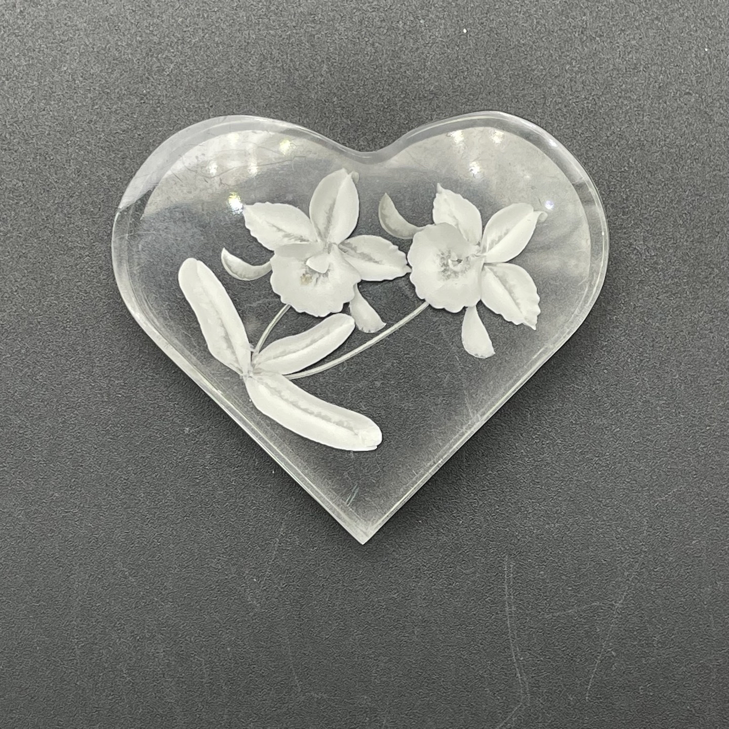 Acrylic Clear Plastic Heart Shaped Floral Inlay Paperweight Valentine's Day