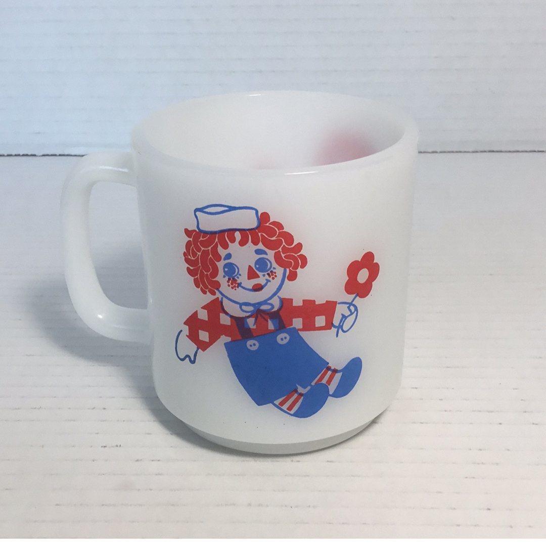 Vintage Glass bake Milk Glass Raggedy Ann & Andy Mug