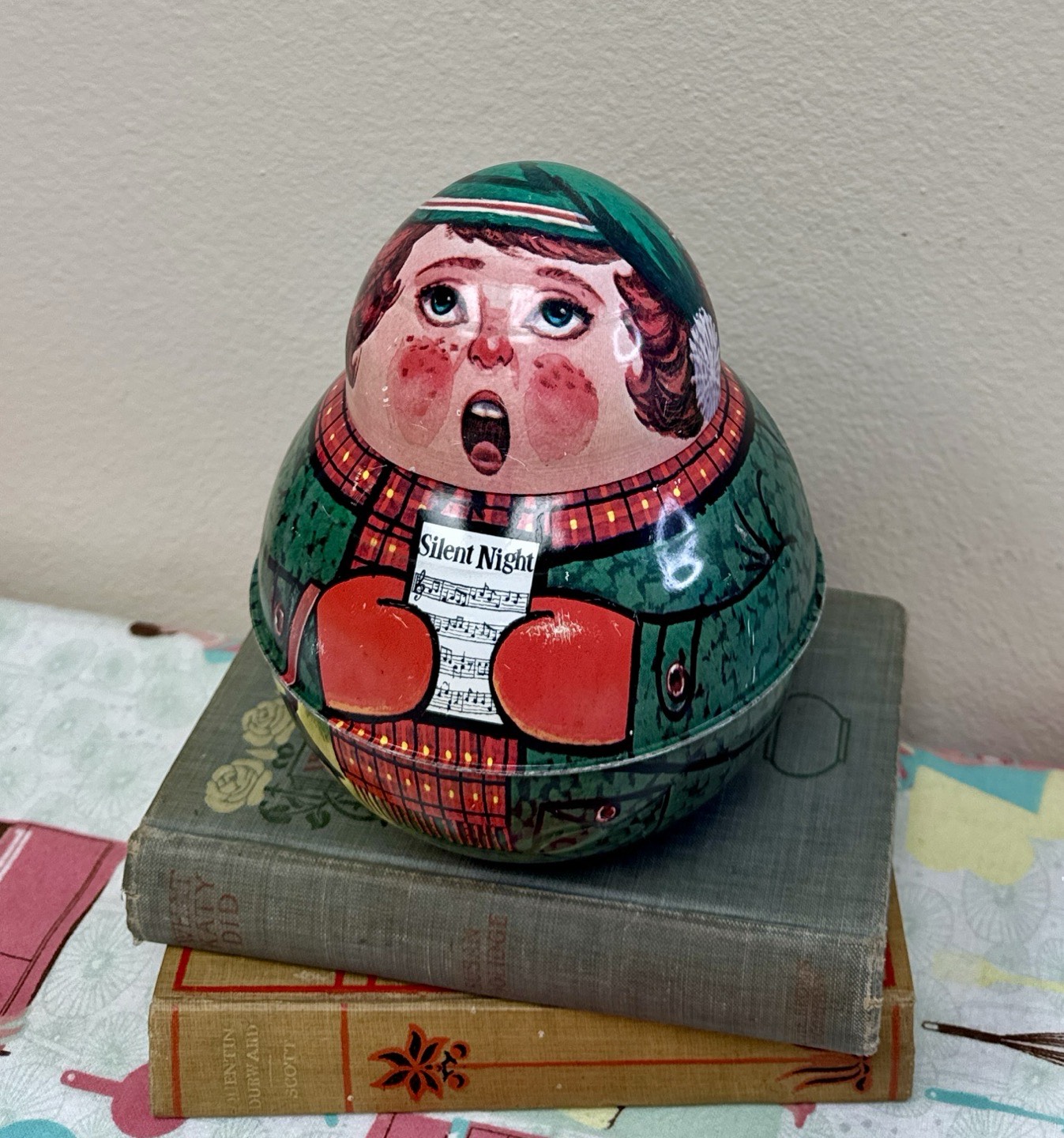Vintage Roly Poly Christmas Caroler Tin Removable Head Cheinco 1982