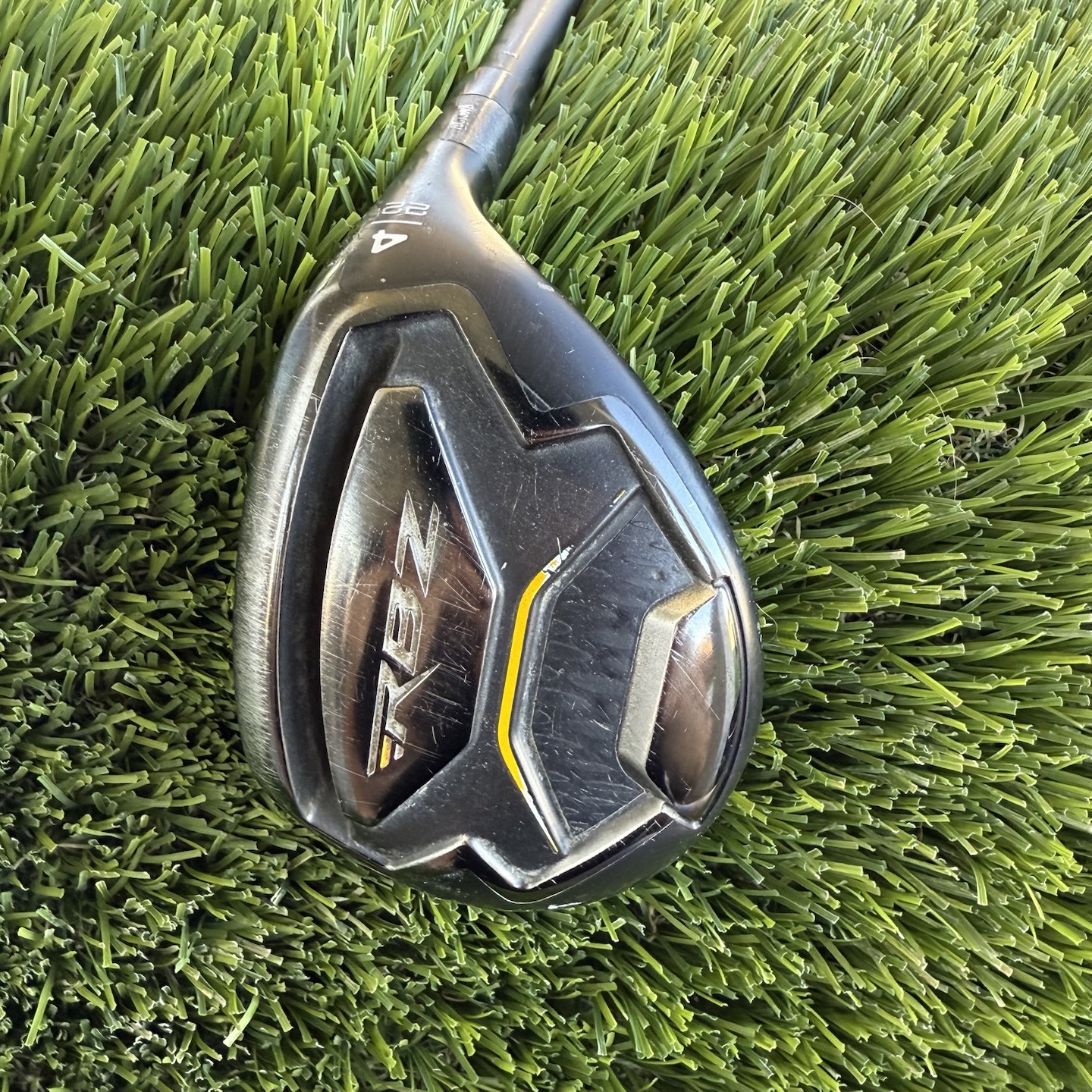 TaylorMade RBZ Black RH 4 Hybrid With 22 Degree Loft And Stiff Flex Shaft