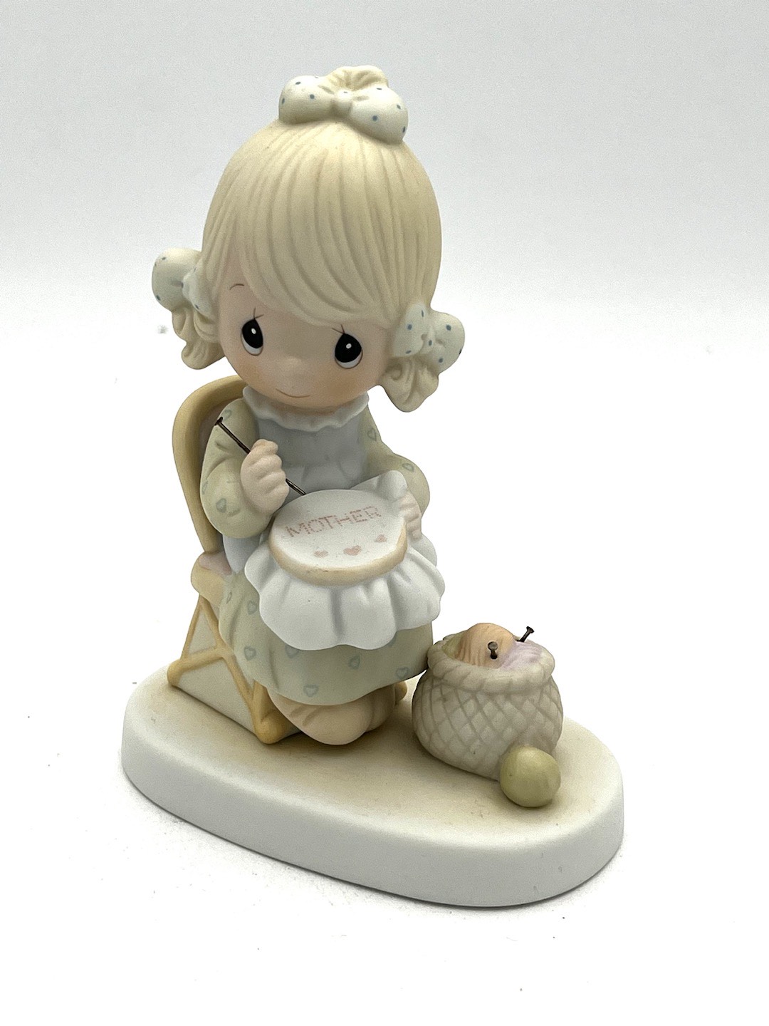 1979 Jonathan And David “Mother Sew Dear” Enesco 💸