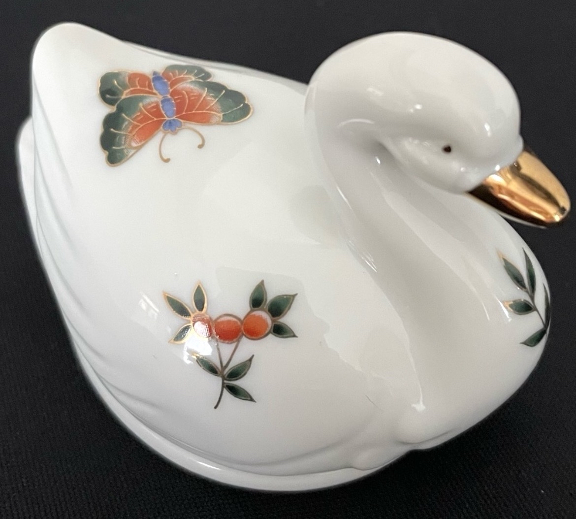 SWAN!! Vintage, 2 piece, Porcelain Trinket Box with Butterflies/Florals ...