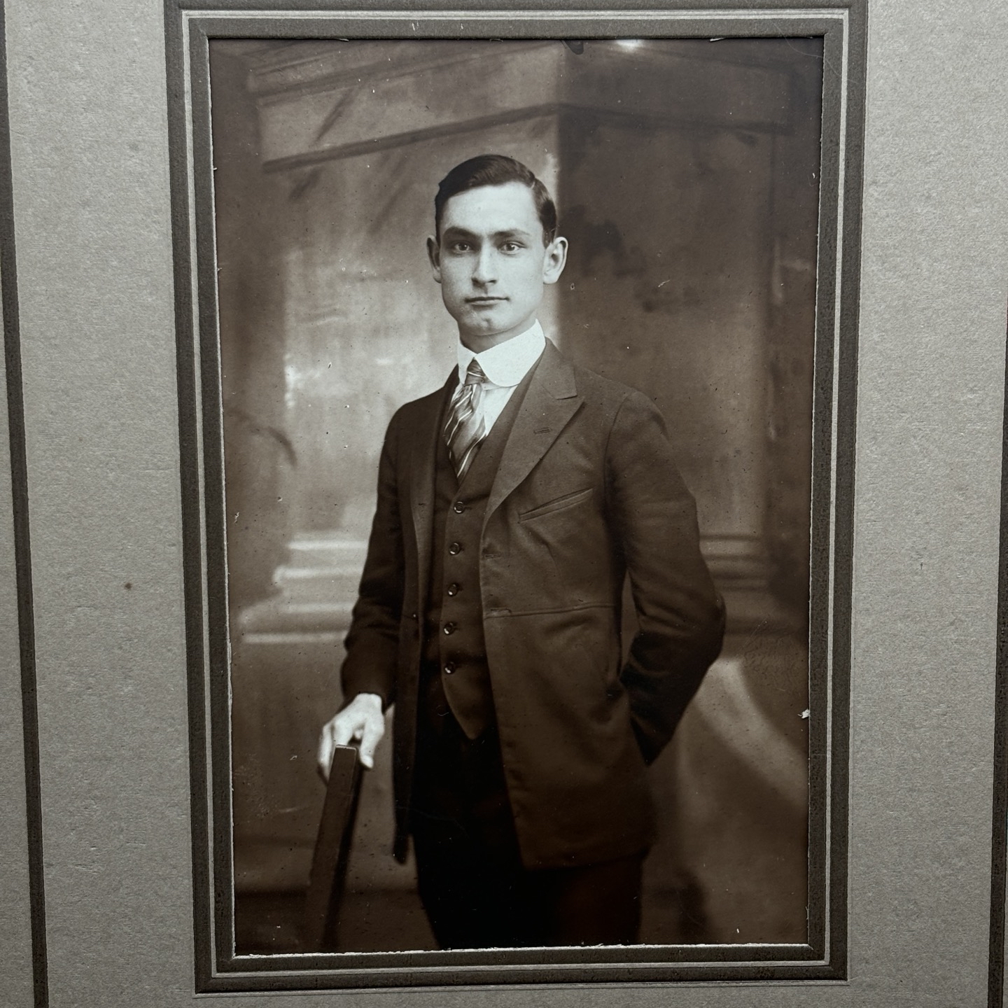 Photograph HANDSOME MAN EARLY 1900s 6.5x11 ANTIQUE