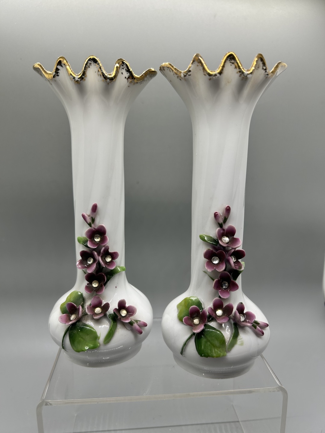 Lefton Bud Vase Pair With Grape Flowers And Gold Edge 6.5”