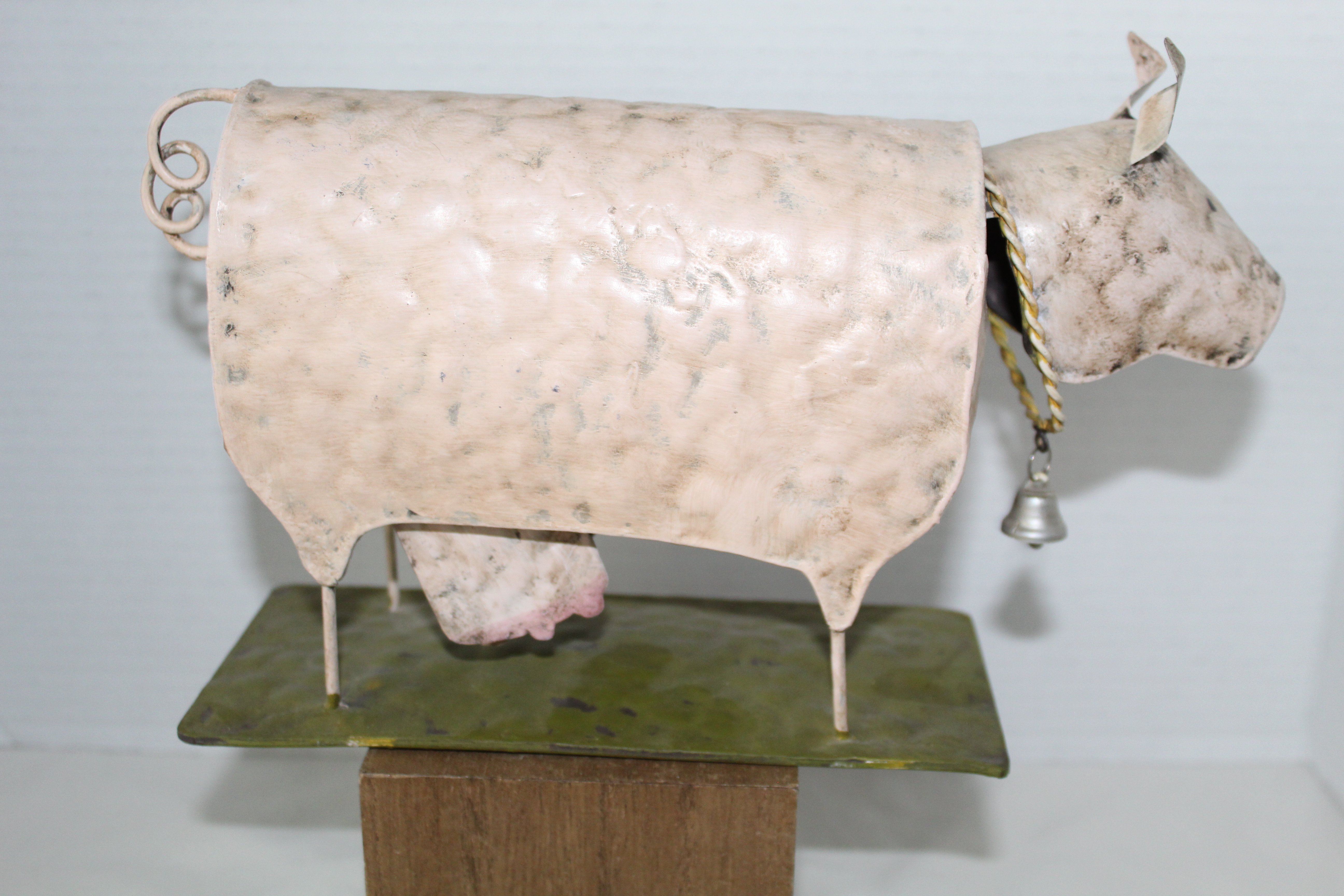 Sheet Metal Cow Rustic Farm Décor Head And Udders Move